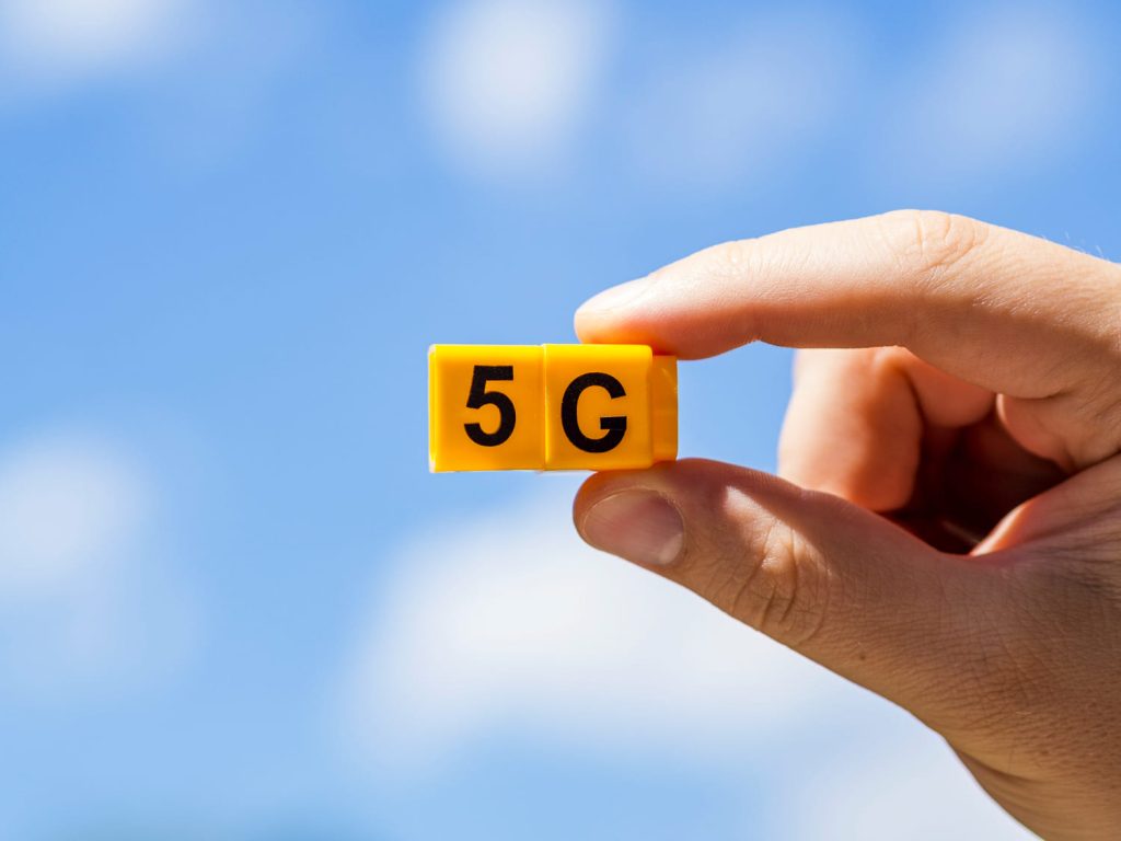 5G UC vs 5G UW | Differences, Benefits, & Future of 5G